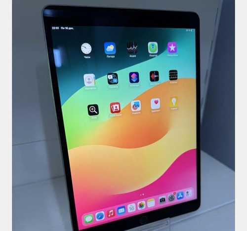 Планшет Apple iPad Pro Wi-Fi   Cellular 10.5