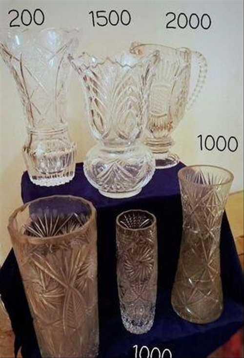 Хрустальные вазы и графины