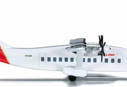 Масштабная модель 523110 Самолет QantasLink Shorts
