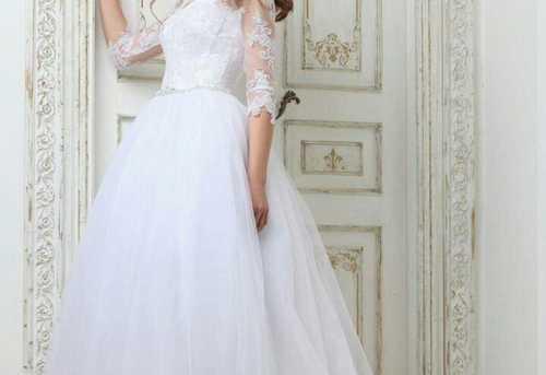 Красивое свадебное платье + кринолин на 5 колец