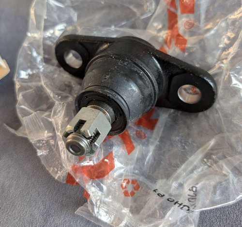 Опора шаровая CTR CB0220