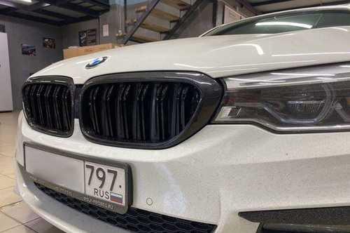 BMW G30 Накладки зеркал Решетка радиатора карбон