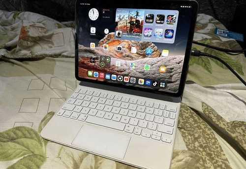 iPad pro 11 m1 128gb + Apple magic keyboard