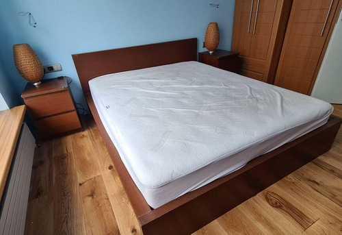 Кровать IKEA мальм коричневая двухспальная 160*200
