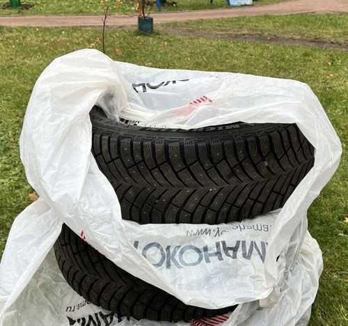 Michelin X-Ice North 4 SUV 235/55 R19 105T