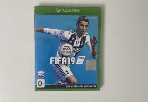 Игра "FIFA 19" на Xbox