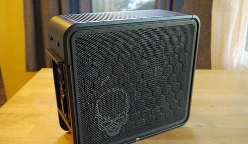 Intel NUC 9 pro Extreme Ghost Canyon i5 NUC9i5QNX