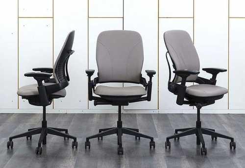 Офисное кресло для руководителя SteelCase Leap B С