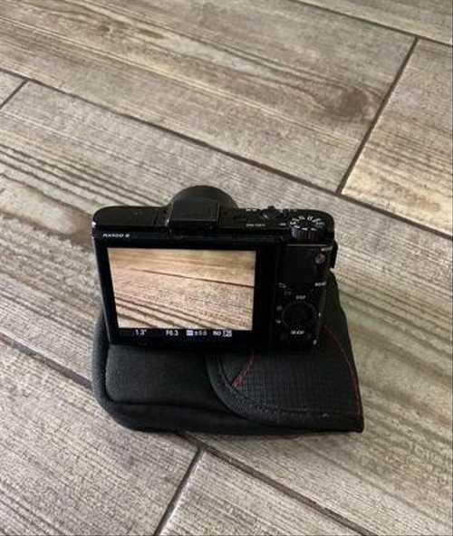 Компактный фотоаппарат Sony DSC-RX100M2