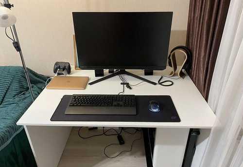 Компьютерный стол белый 120x90