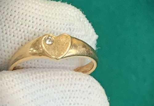 Золотое кольцо с бриллиантом. СССР