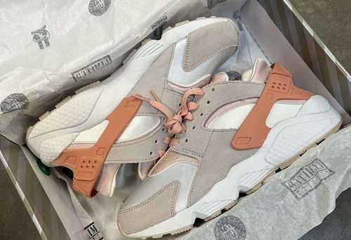 Кроссовки W Nike Air Huarache MN 41 EU оригинал