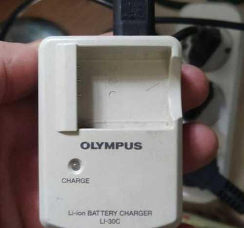 Зарядное устройство Olympus LI-30c