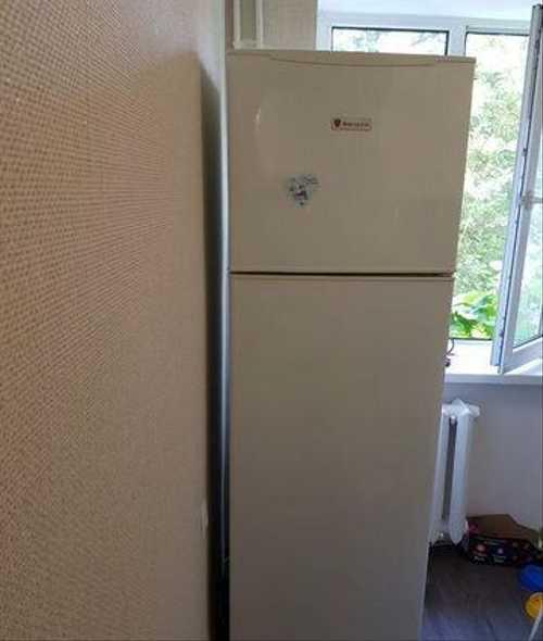 Продам холодильник бу Swizer