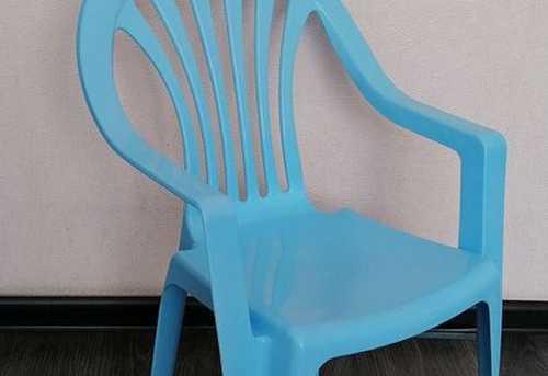 Детский пластиковый стул