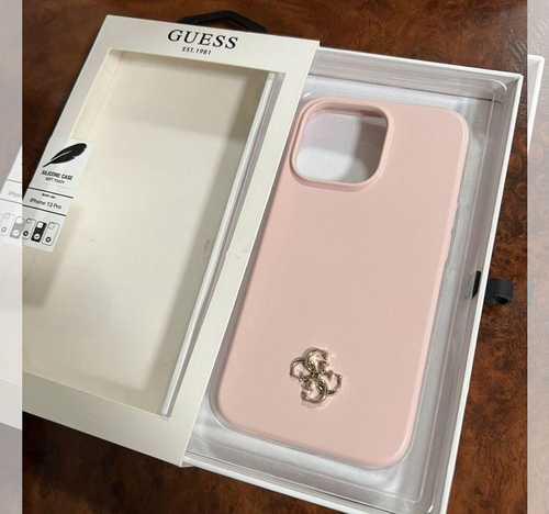 Чехол на iPhone 13 pro Guess