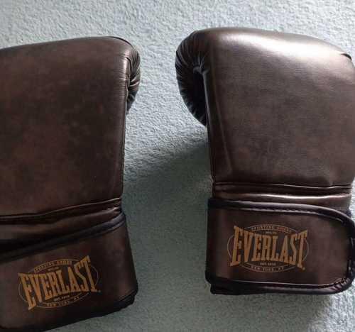 Боксерские перчатки everlast