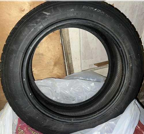 Observe X-10 215/55 R17
