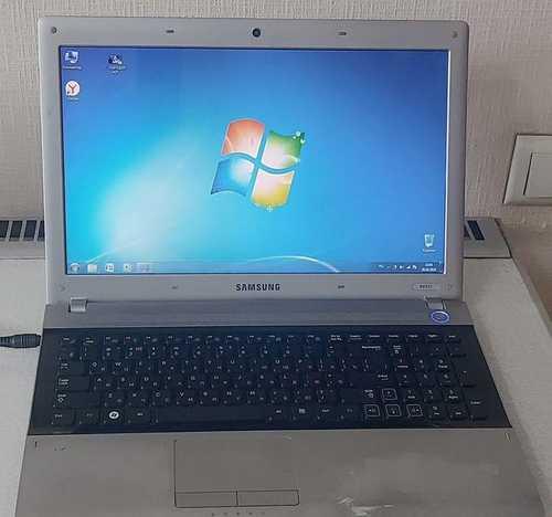 Samsung RV511 15.6" Core i3 4gb HDD 320gb GF315M