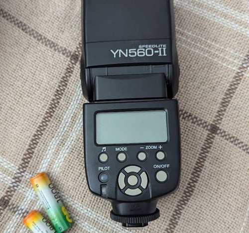 Фотовспышка Yongnuo speedlite yn 560 ii