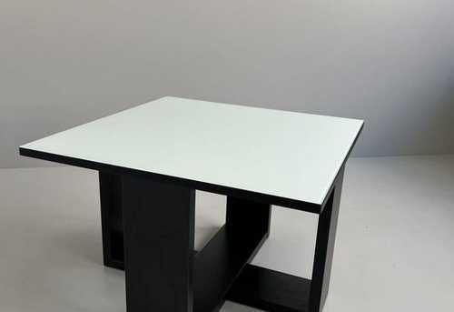 Журнальный столик черно-белый, стекло, 60х60 см