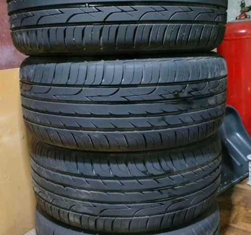 Three-A P606 225/45 R17 94W