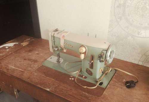 Швейная машинка LADA чехословакия