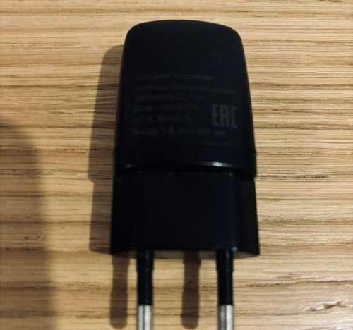 Зарядное устройство AC-USB 0,3 A