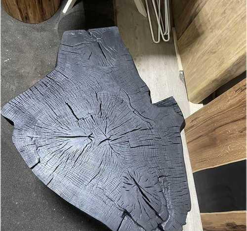 Стол в стиле Shou Sugi Ban