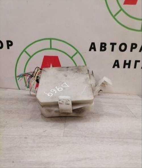 Блок предохранителей Nissan Note E11 hr16de 2006