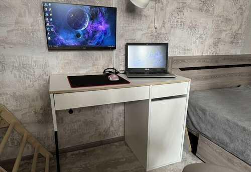 Компьютерный стол новый / туалетный столик