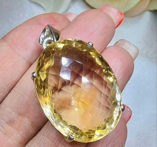 Серебряный кулон с крупным цитрином