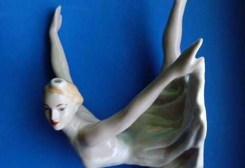 Фарфоровая статуэтка балерина лзфи