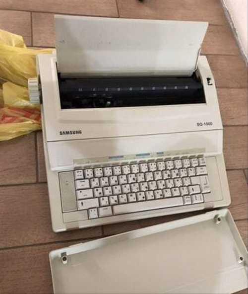 Печатная пишущая машинка электронная