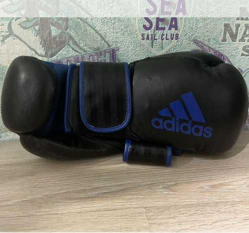 Боксерские перчатки 10 oz adidas