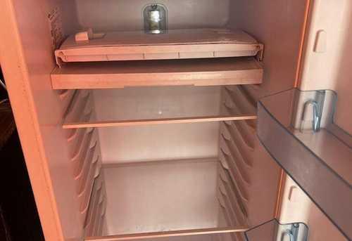 Холодильник бирюса бу 3 года морозит нормално
