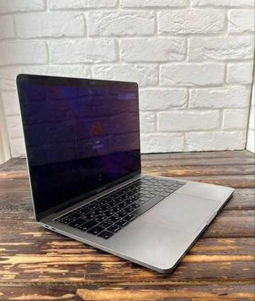Ноутбук MacBook Pro 13inch 2017 core i5/256гб/8гб