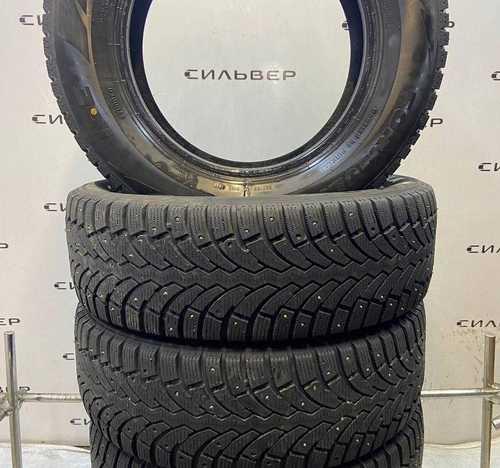 Pirelli Formula Ice 215/65 R16