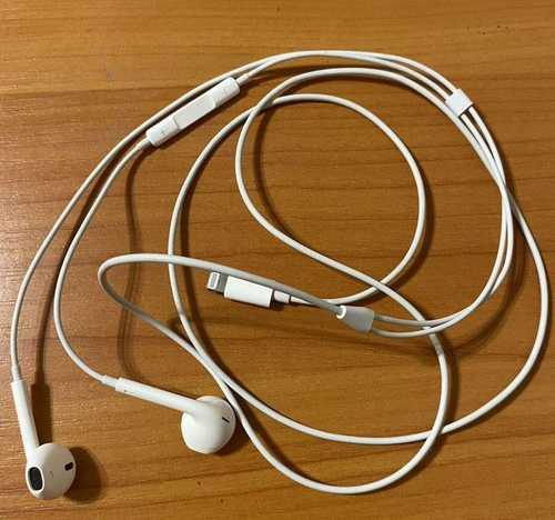 Наушники earpods проводные