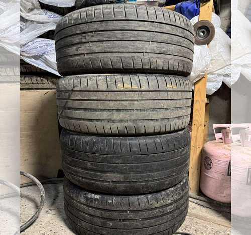 Michelin Pilot Sport 4 225/45 R17 94Y