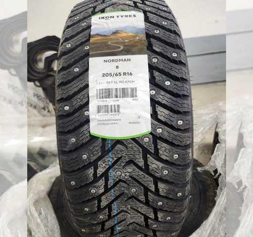 Ikon Tyres Nordman 8 205/65 R16 99T