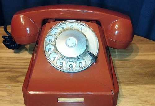 Ретро телефон 1968 года