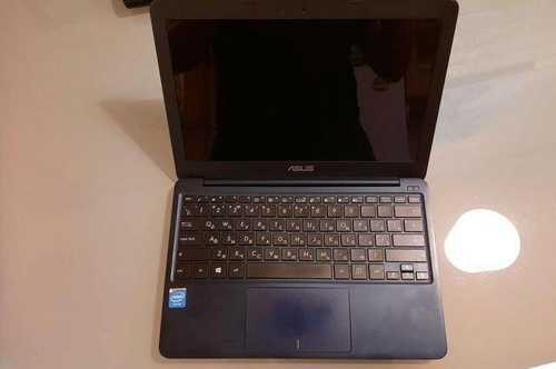 Asus eeebook x205ta