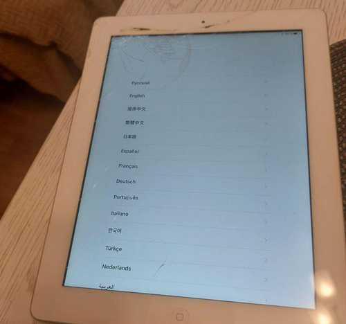 iPad 1 или 2, старый на запчасти или в коллекцию