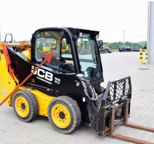 Стекло Jcb 1110 Т / Jcb Robot 160/180/190/220 кузовное правое (закаленное)