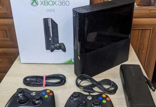 Xbox 360E 15игр +2 геймпада лицензия