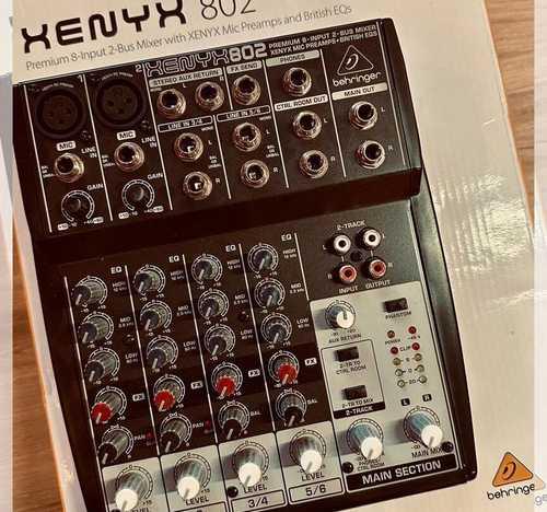 Микшерный пульт микшер Behringer Xenus 802