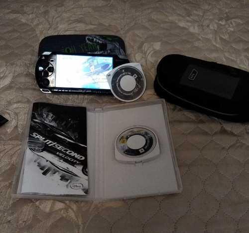 Sony PSP-2008 прошитая с комплектом