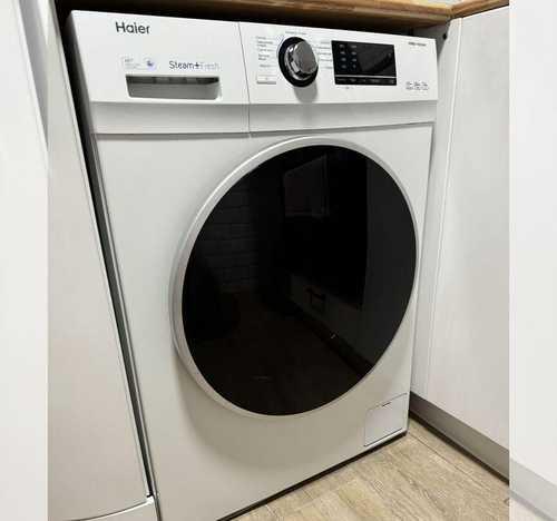 Стиральная машина узкая Haier HW60-1029AN