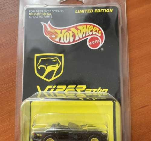 Hot wheels dodge viper rt/10